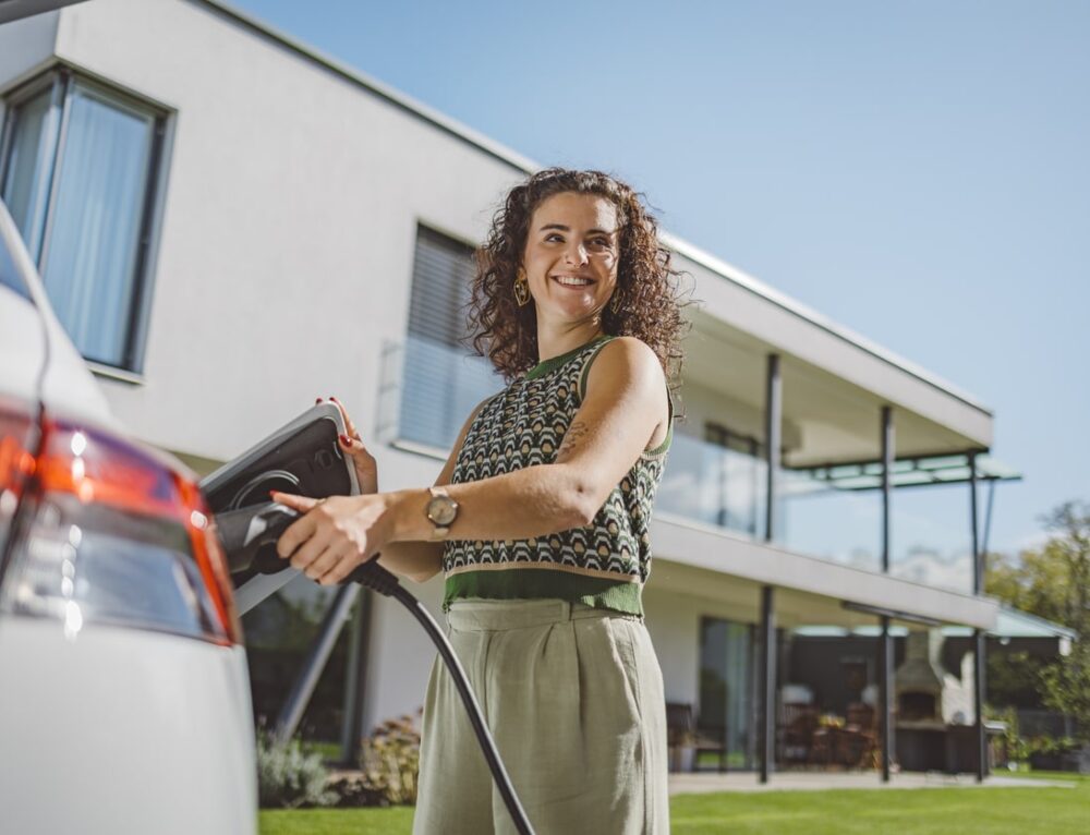 ¿Cómo saber el número de póliza de mi seguro de coche? | RACC